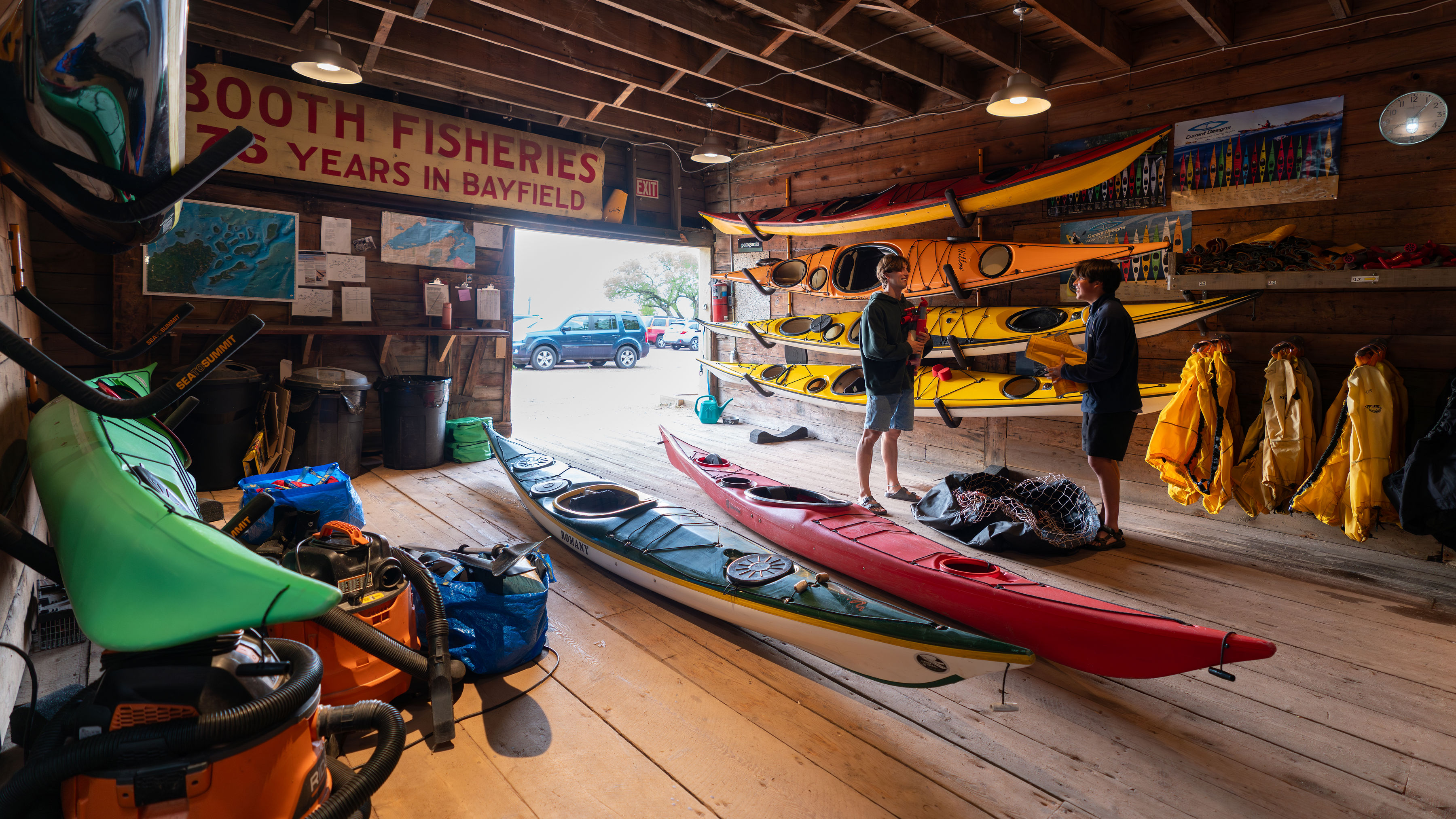Trek & Trail - Apostle Islands Sea Cave Tours